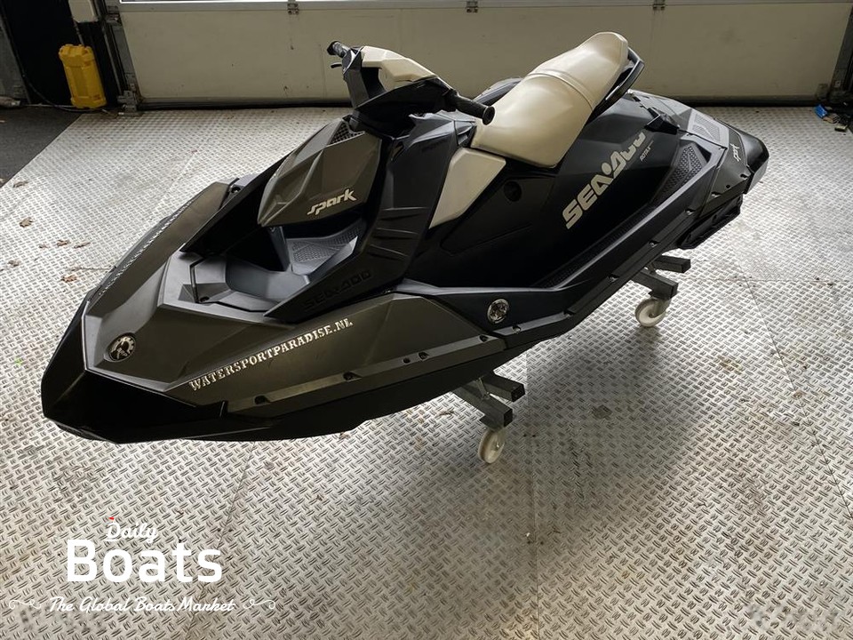 2014 Sea-Doo Spark 2-Up 60 Pk for sale. View price, photos and Buy 2014 ...