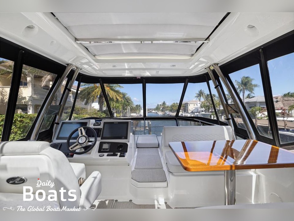 2018 Sea Ray Boats L590 Flybridge for sale. View price, photos and Buy ...