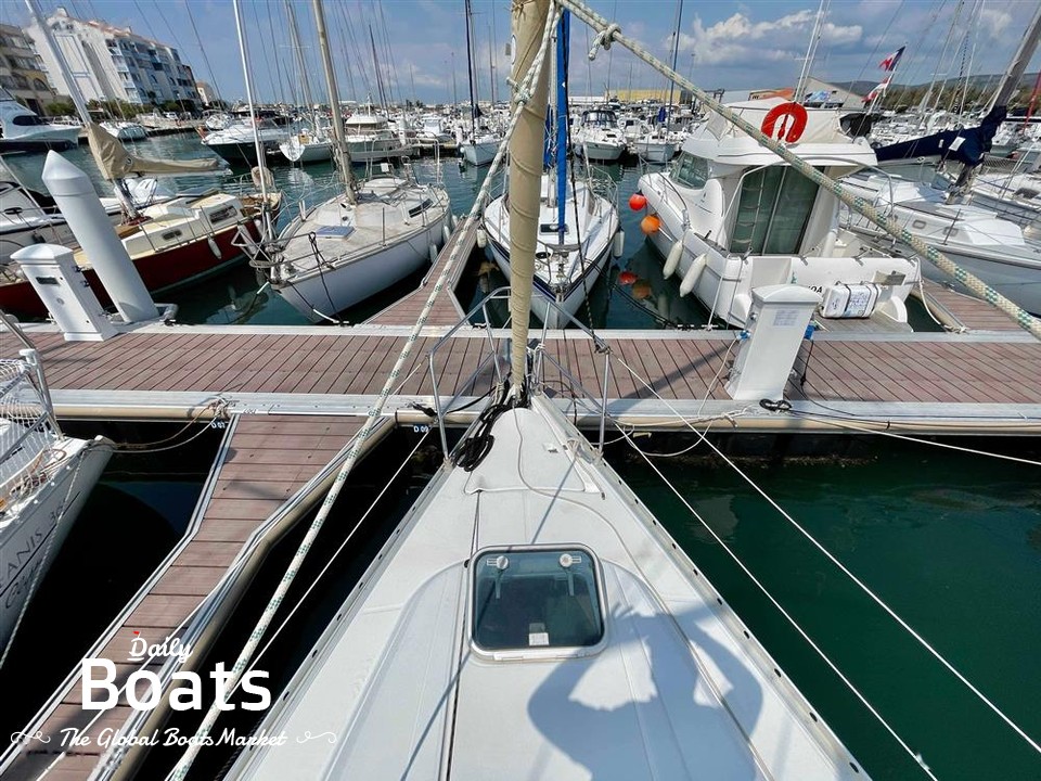 1998 Beneteau Boats Oceanis 351 for sale. View price, photos and Buy ...