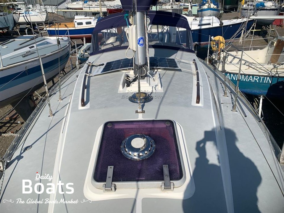 1981 Moody 29 for sale. View price, photos and Buy 1981 Moody 29 #461800