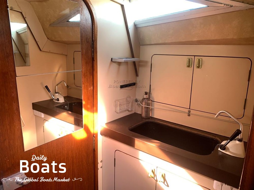 1981 Moody 29 for sale. View price, photos and Buy 1981 Moody 29 #461800