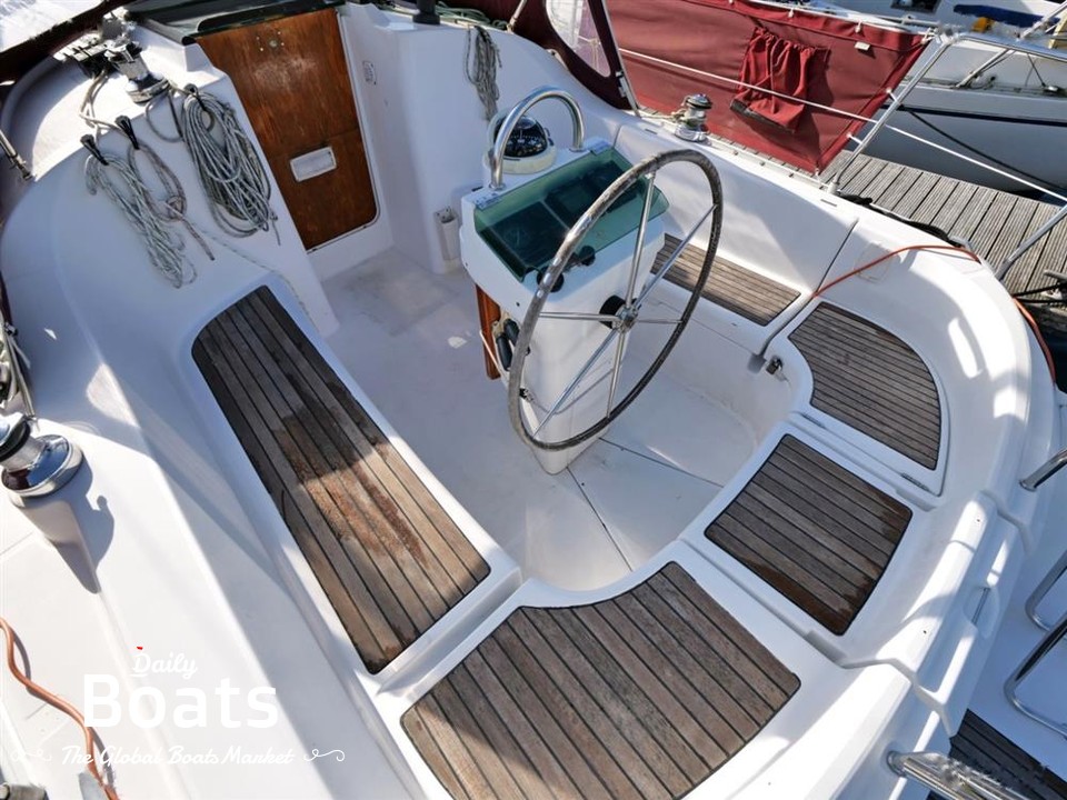 1999 Bénéteau Boats Oceanis 311 for sale. View price, photos and Buy ...