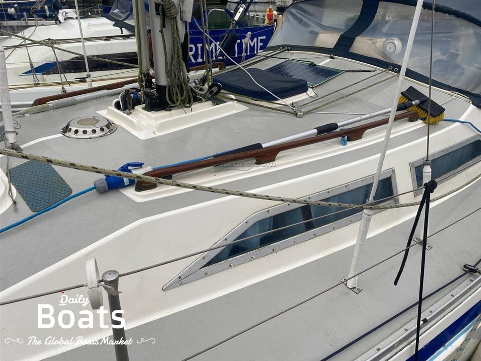 1983 Moody 29 for sale. View price, photos and Buy 1983 Moody 29 #461991