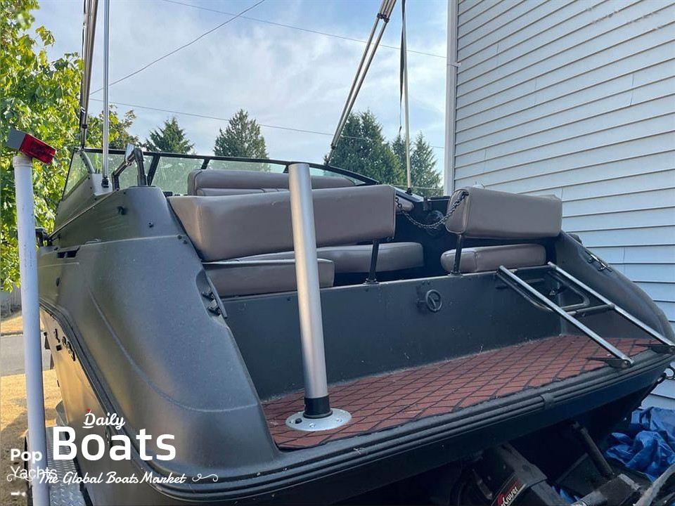 1993 Sea Ray Boats 230 Da for sale. View price, photos and Buy 1993 Sea ...