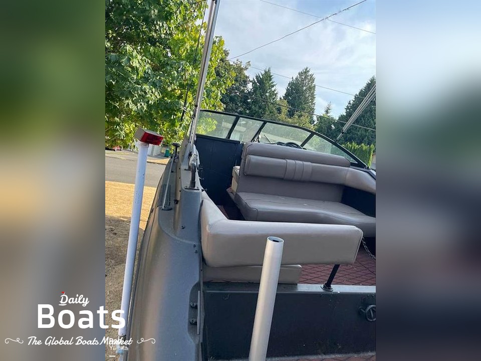 1993 Sea Ray Boats 230 Da for sale. View price, photos and Buy 1993 Sea ...