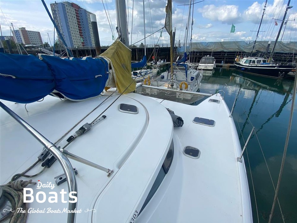 1996 Fountaine Pajot Athena 38 for sale. View price, photos and Buy ...