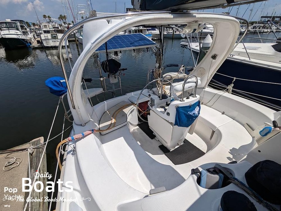 1999 Hunter 380 for sale. View price, photos and Buy 1999 Hunter 380 ...