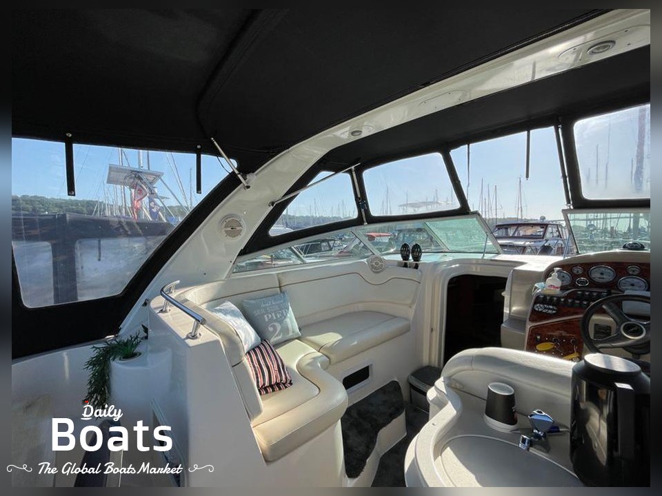 2004 Rinker 290 Express Cruiser for sale. View price, photos and Buy ...