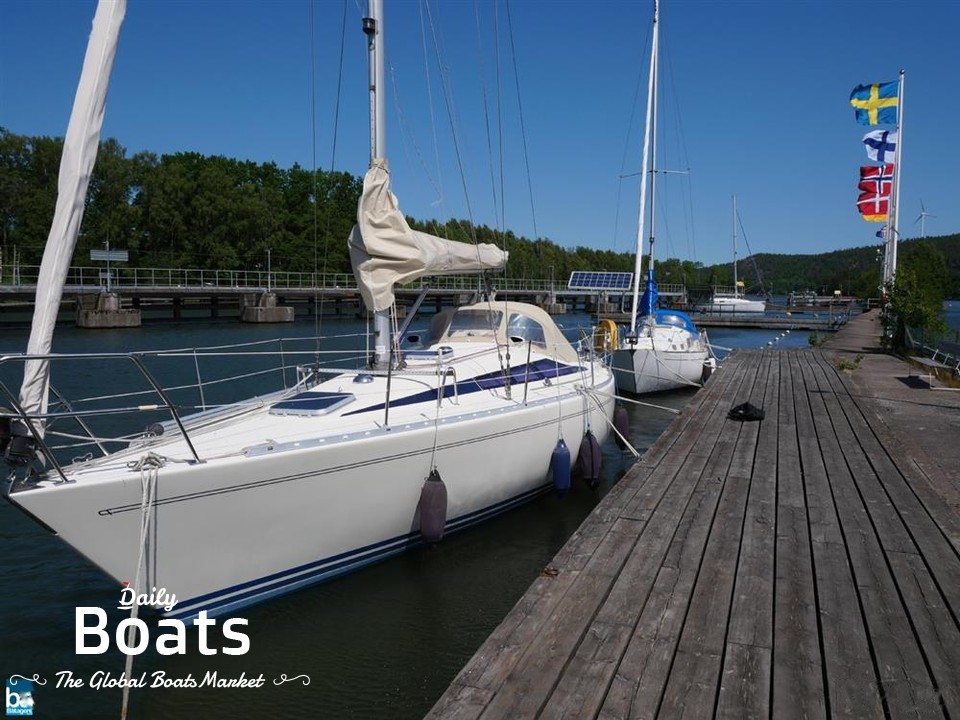 1982 Maxi Yachts Mixer 35 for sale. View price, photos and Buy 1982 ...