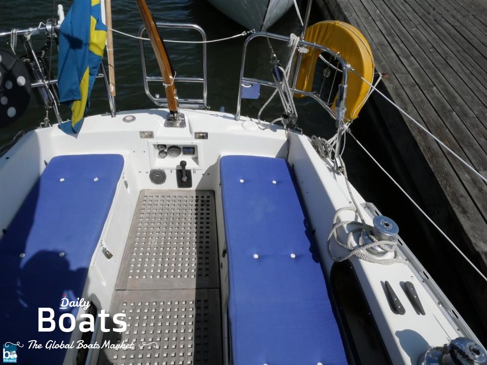 1982 Maxi Yachts Mixer 35 for sale. View price, photos and Buy 1982 ...