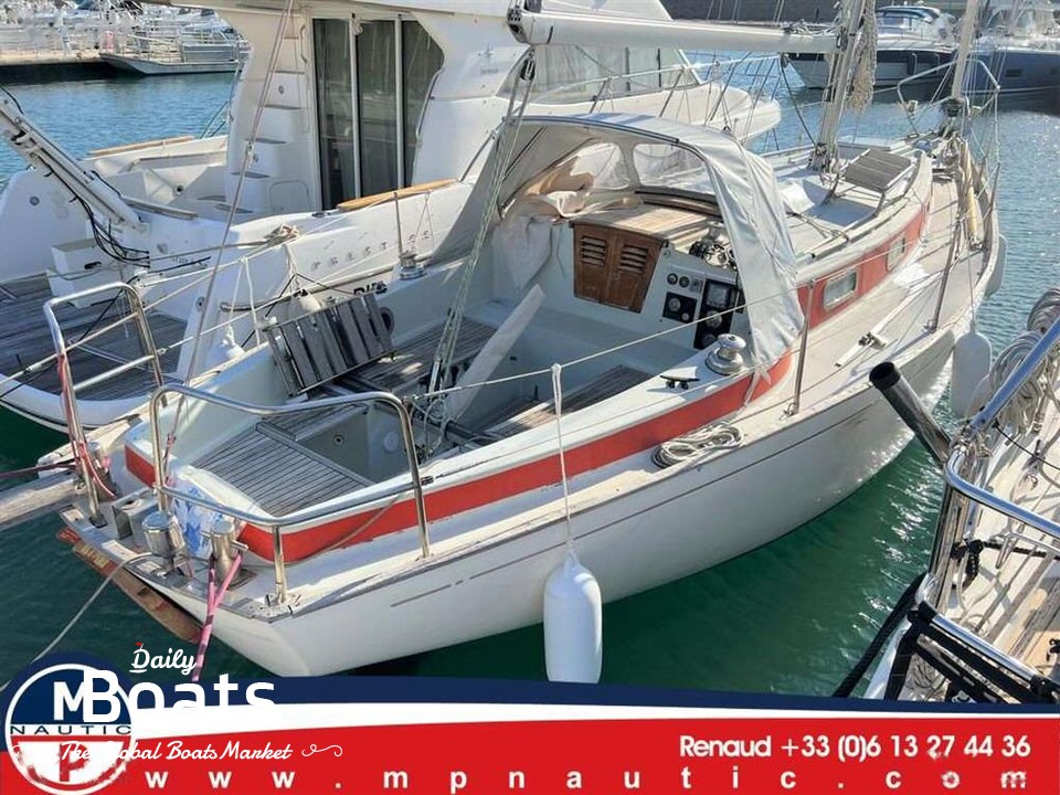 1972 Sparkman & Stephens Deb 33 for sale. View price, photos and Buy ...
