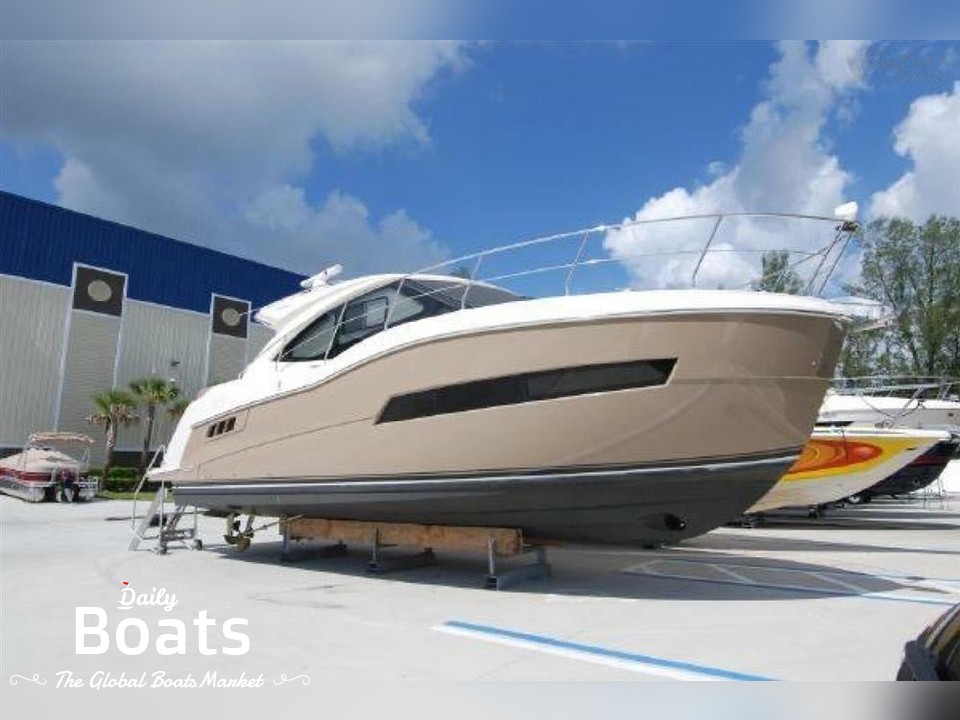 2017 Carver Yachts 370 for sale. View price, photos and Buy 2017 Carver ...