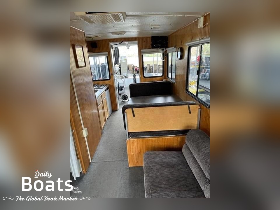 2003 Party Camper 32 for sale. View price, photos and Buy 2003 Party ...