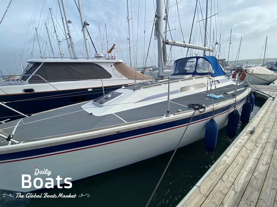 1990 Westerly Storm 33 for sale. View price, photos and Buy 1990 ...