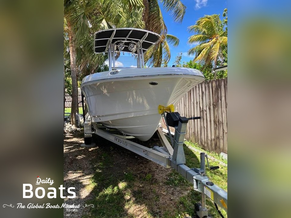 2022 Robalo R200 for sale. View price, photos and Buy 2022 Robalo R200 ...