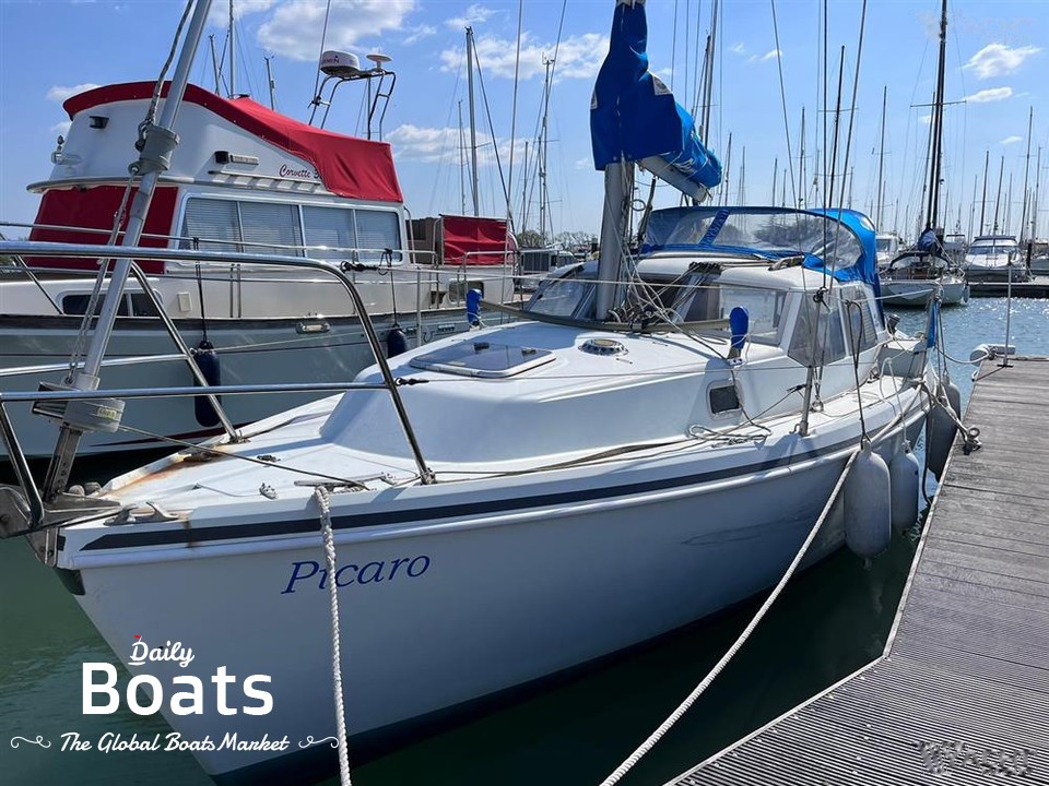 2000 Hunter Pilot 27 for sale. View price, photos and Buy 2000 Hunter ...