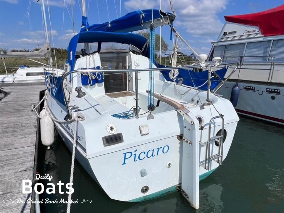 2000 Hunter Pilot 27 for sale. View price, photos and Buy 2000 Hunter ...