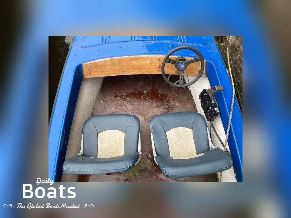1900 CUSTOM Speedboot 400 for sale. View price, photos and Buy 1900 ...