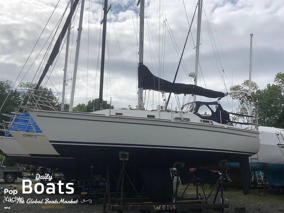 1987 Pearson 31 for sale. View price, photos and Buy 1987 Pearson 31 ...