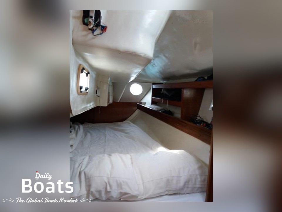 1989 Bénéteau Boats Oceanis 320 zu verkaufen. Preis und fotos ansehen ...