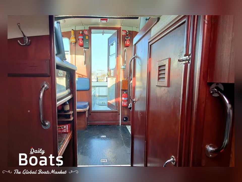 1981 Lochin 33 Sports Fisherman for sale. View price, photos and Buy ...