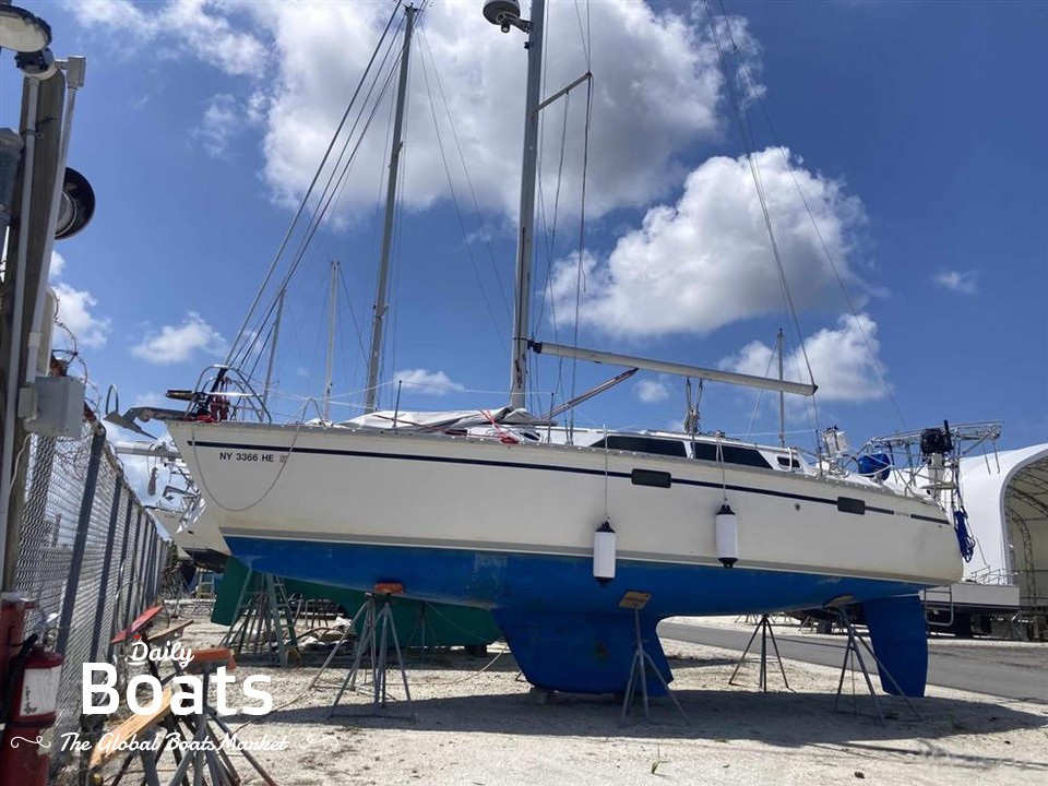 1992 Hunter 33.5 for sale. View price, photos and Buy 1992 Hunter 33.5 ...