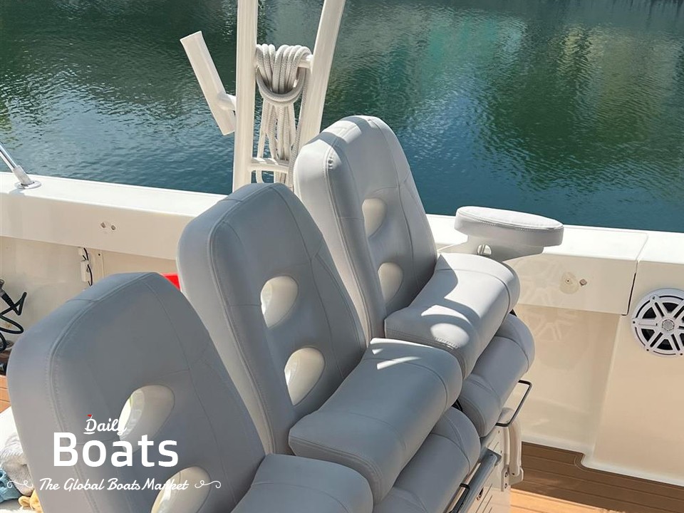 2018 Cobia Boats 344 Cc for sale. View price, photos and Buy 2018 Cobia ...