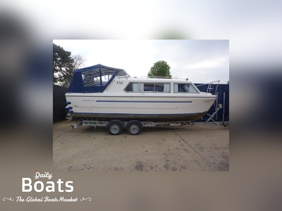 Cabin cruiser boats Viking for sale - Daily Boats