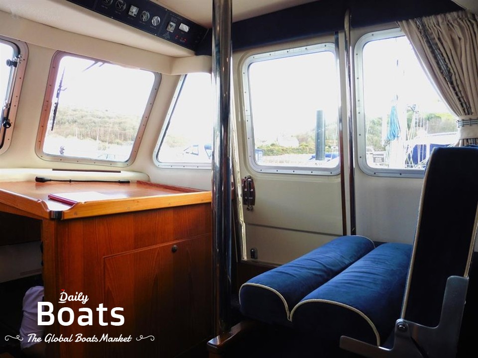 2002 Hardy Motor Boats Commodore 36 for sale. View price, photos and ...