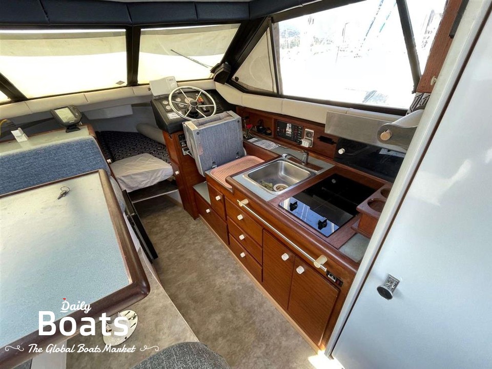 1992 Bayliner Boats 2556 Command Bridge for sale. View price, photos ...