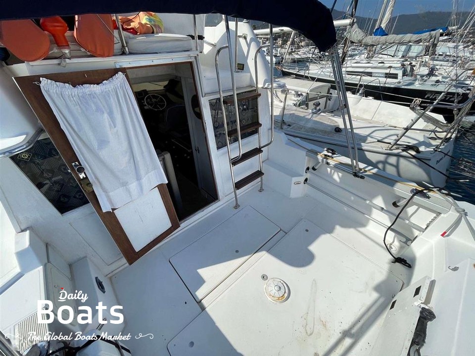 1992 Bayliner Boats 2556 Command Bridge for sale. View price, photos ...