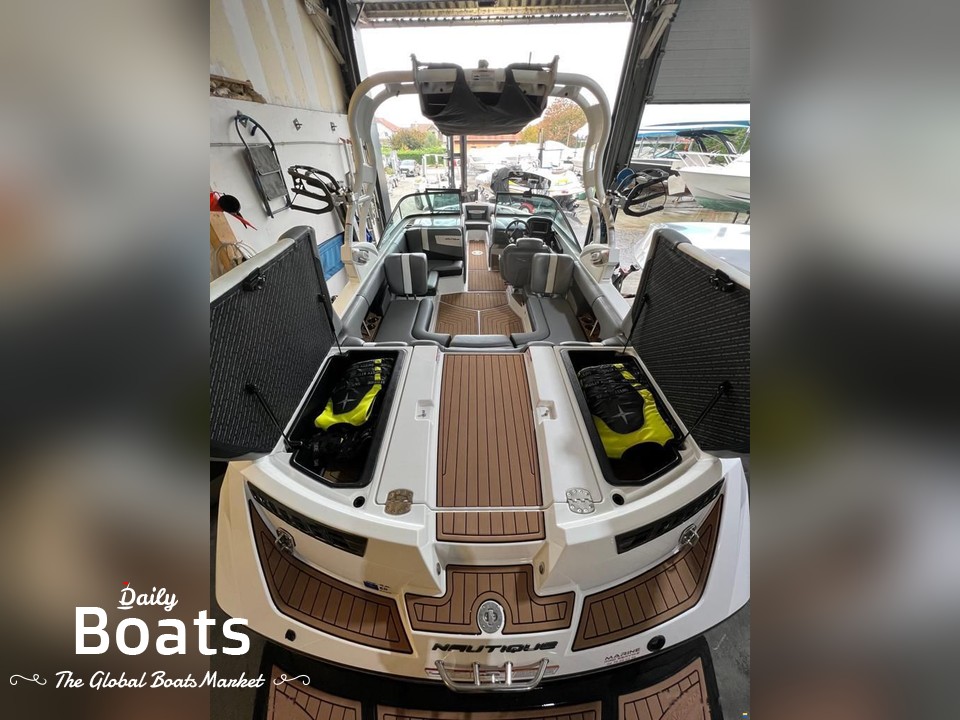2017 Correct Craft Super Air Nautique 230 for sale. View price, photos ...