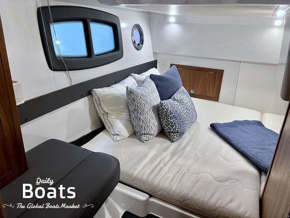 2013 Grandezza 33 Oc for sale. View price, photos and Buy 2013 ...