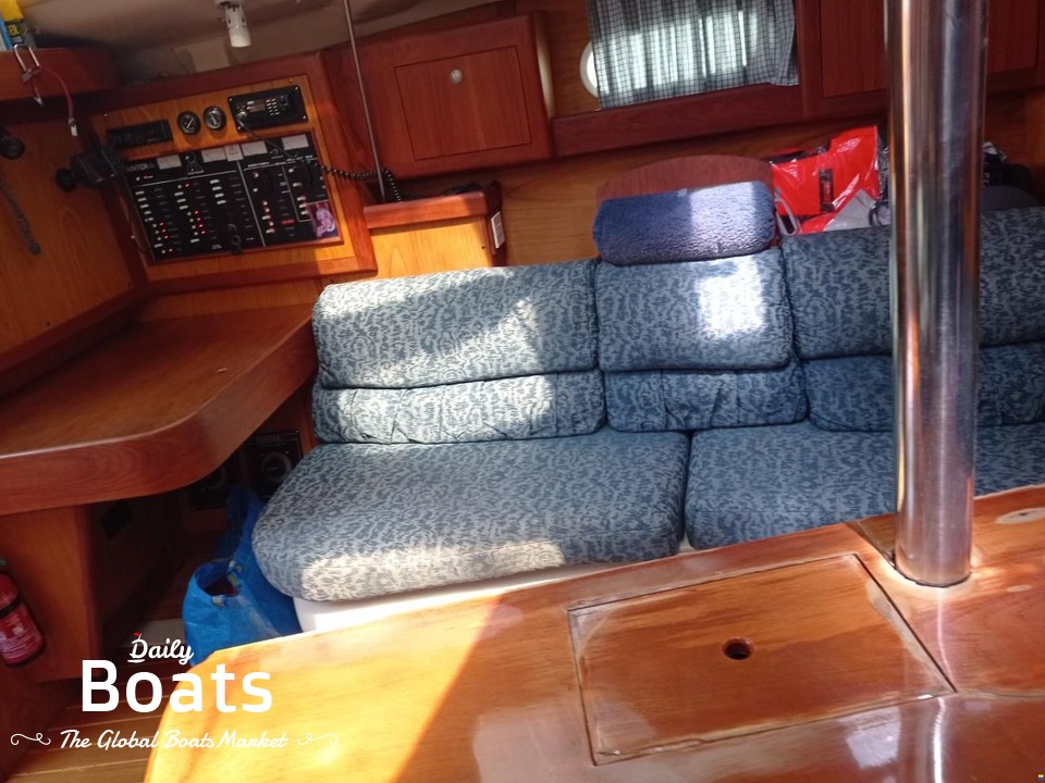 1999 Hunter 380 for sale. View price, photos and Buy 1999 Hunter 380 ...