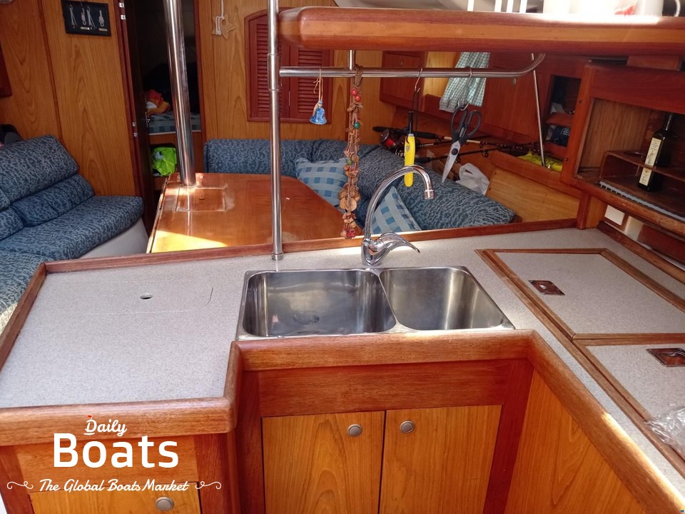 1999 Hunter 380 for sale. View price, photos and Buy 1999 Hunter 380 ...