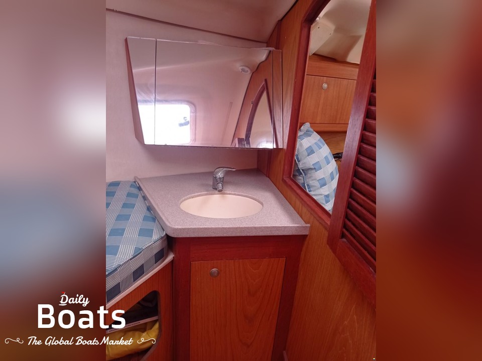 1999 Hunter 380 for sale. View price, photos and Buy 1999 Hunter 380 ...