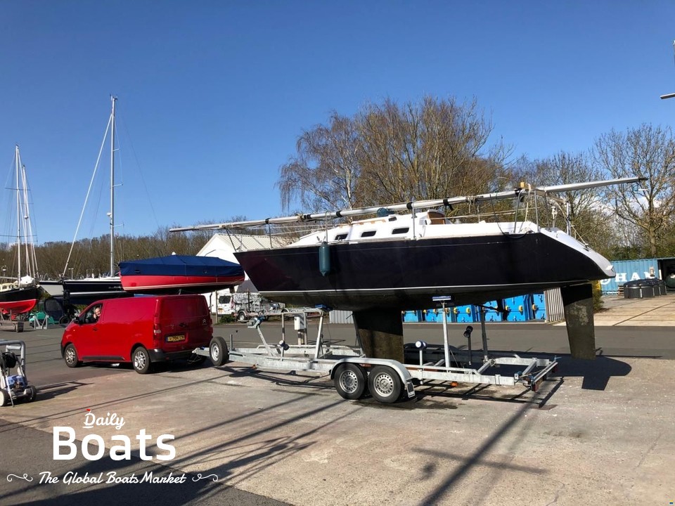 Satılık 1995 Van de Stadt 26 Dolphin. Fiyatı, fotoğrafları görüntüleyin ...