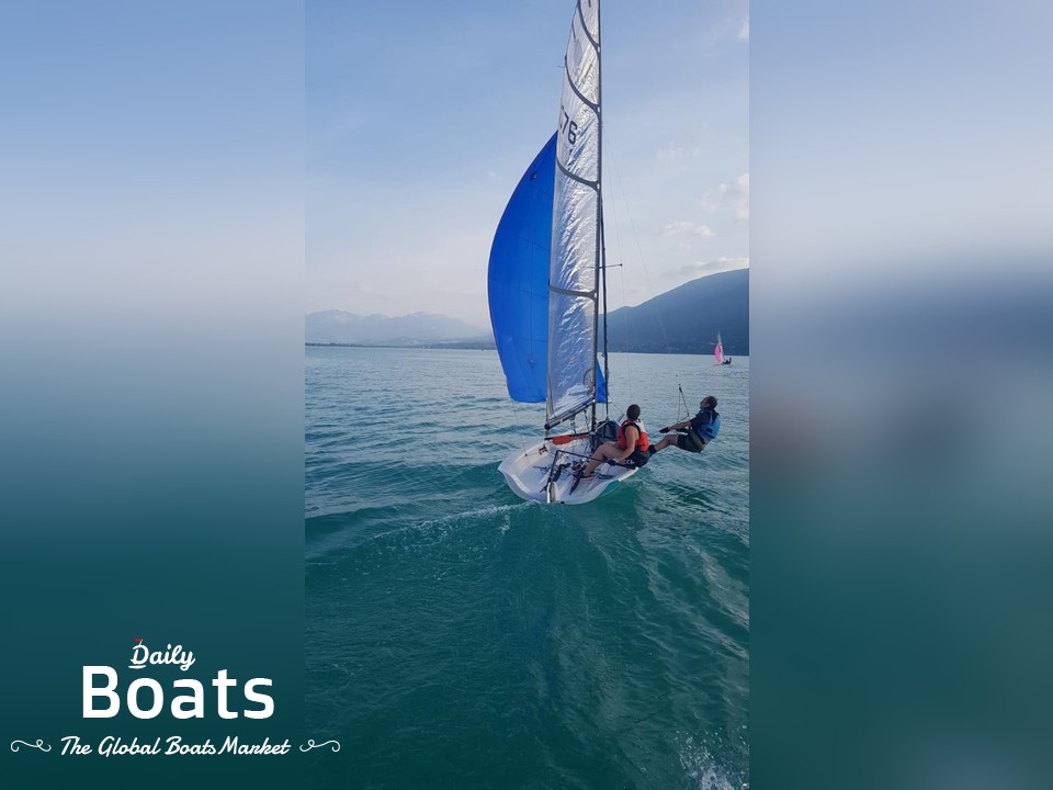 2001 Topper Intern. Buzz White Formula for sale. View price, photos and ...