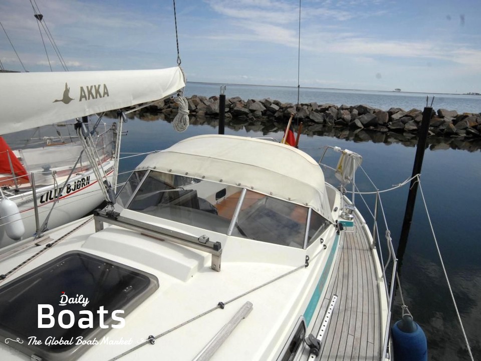 1984 LM Boats Mermaid 315 for sale. View price, photos and Buy 1984 LM ...