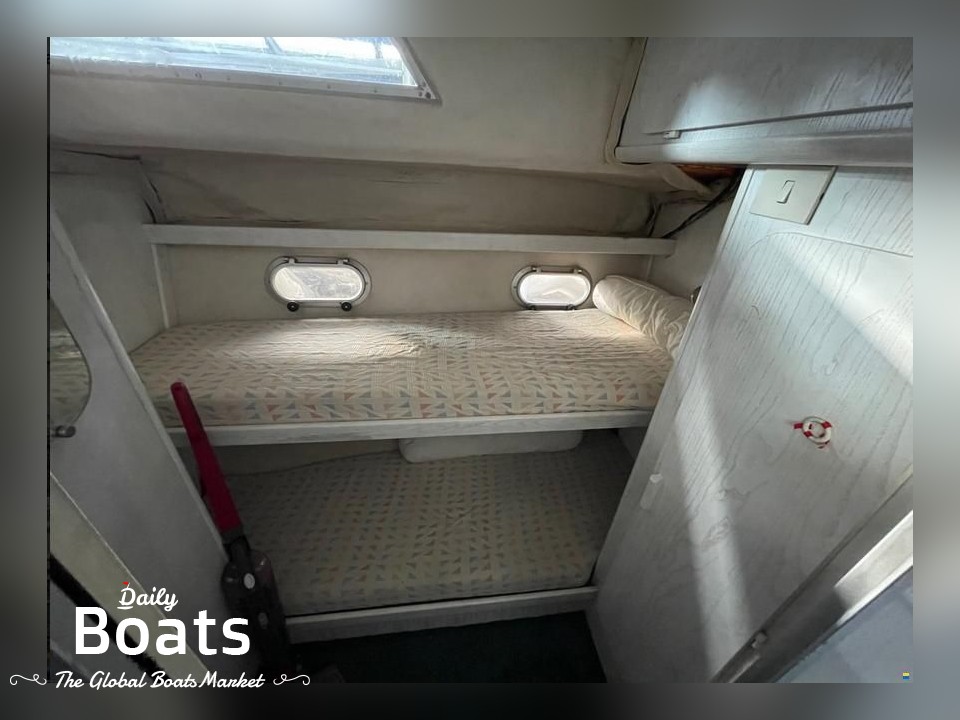 1991 Bénéteau Antares 1020 Diesel Fly for sale. View price, photos and ...