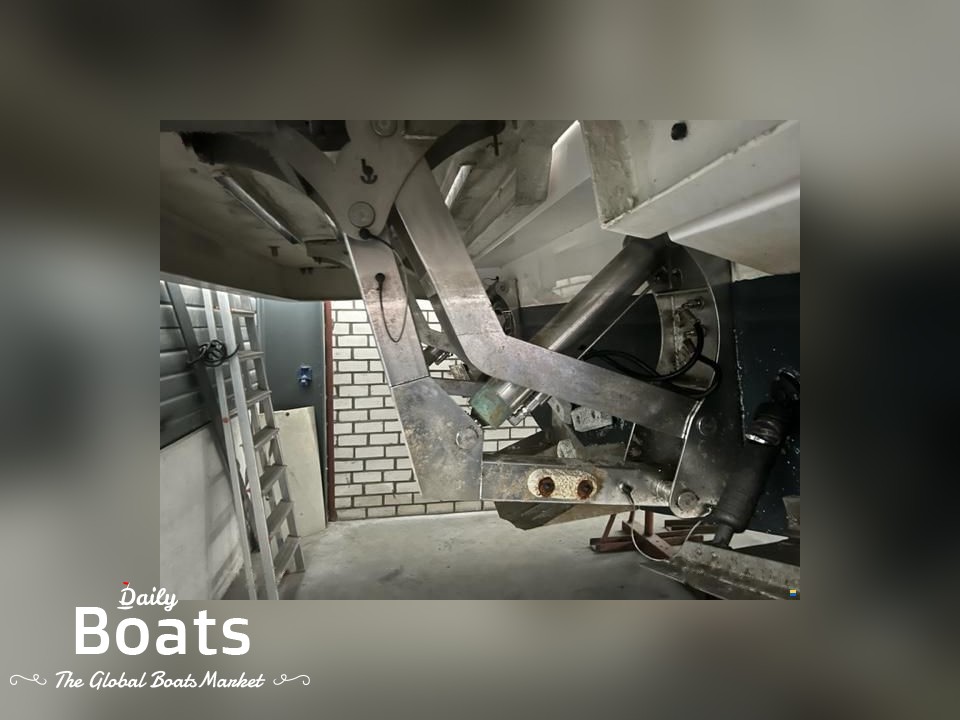 2017 Sessa 44 Ht Mit Hydr. Badeplattform for sale. View price, photos ...