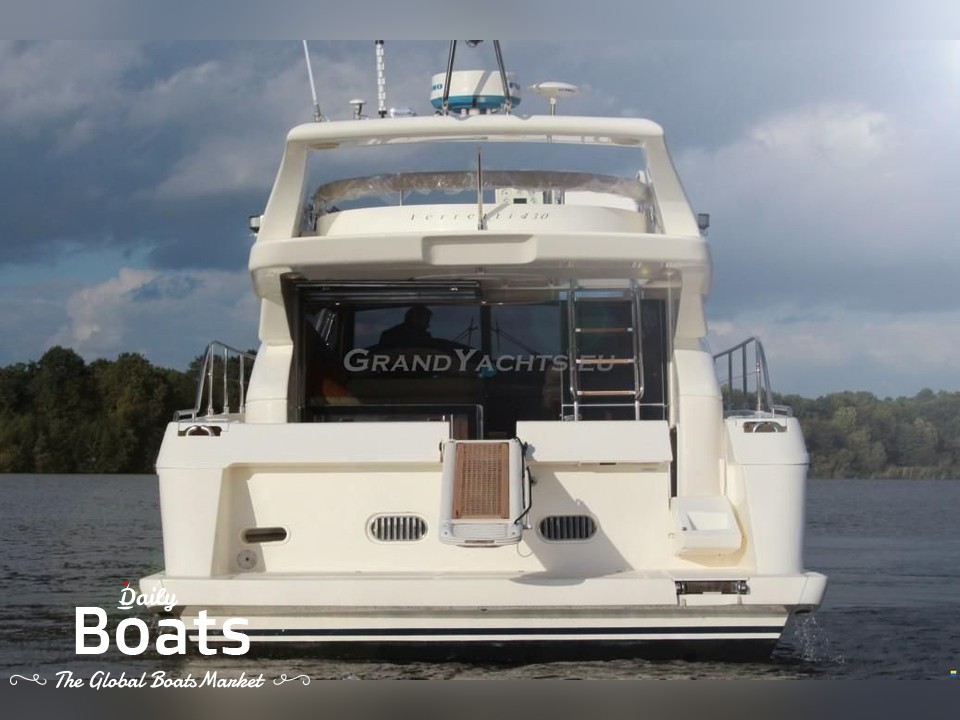 2000 Ferretti 430 for sale. View price, photos and Buy 2000 Ferretti ...