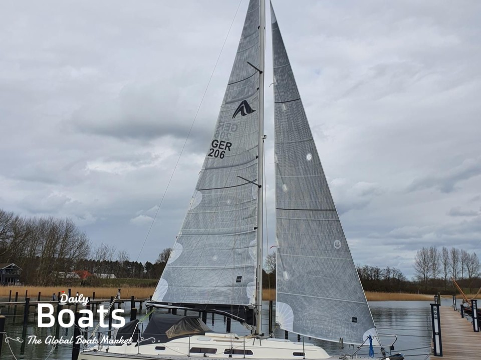 2004 Hanse 312 Elegant Performance Cruiser for sale. View price, photos ...