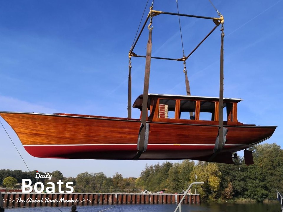 1999 Unknown Mahogany Solar Electric Salon Boat for sale. View price ...