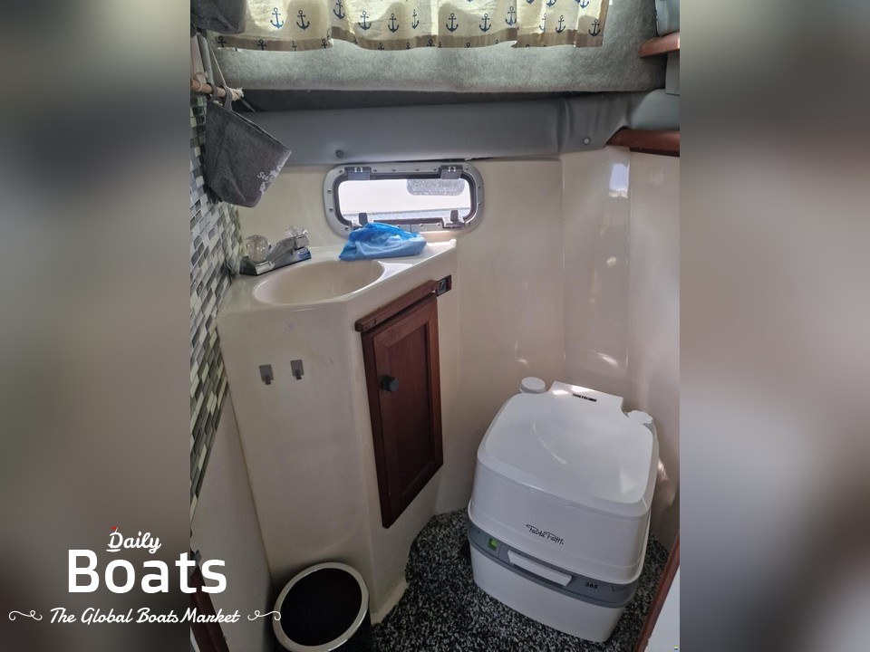 1988 Bayliner Contessa 2850 for sale. View price, photos and Buy 1988 ...