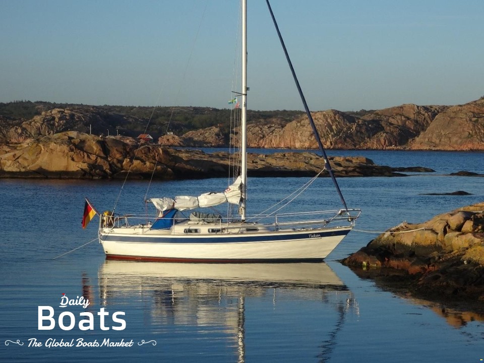 1992 Hallberg-Rassy 29 for sale. View price, photos and Buy 1992 ...