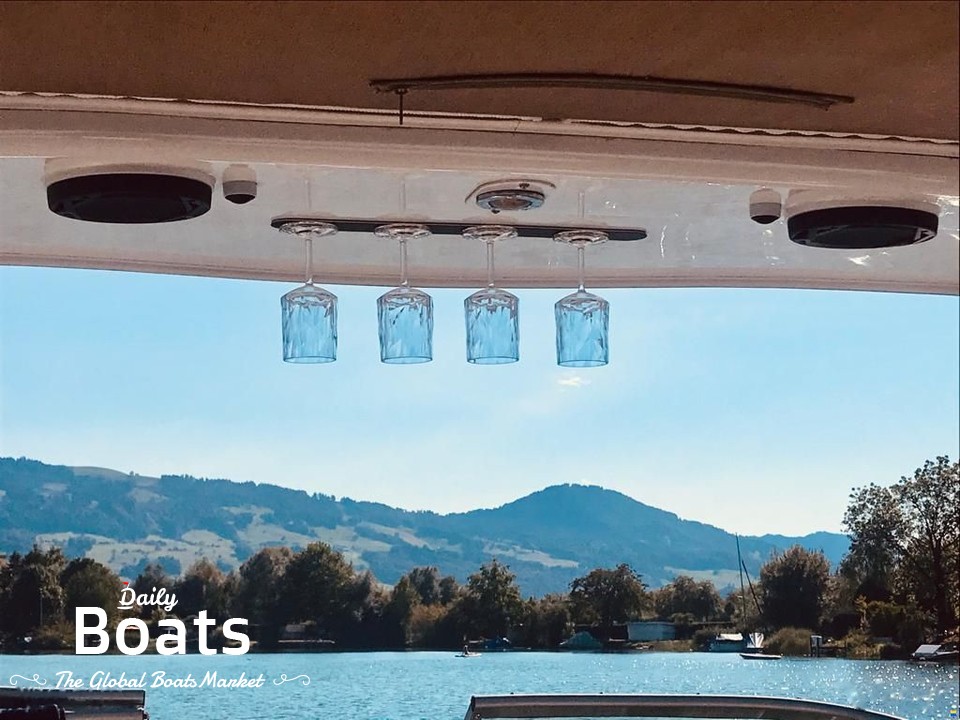 2011 Rinker Captiva 276 Cc for sale. View price, photos and Buy 2011 ...