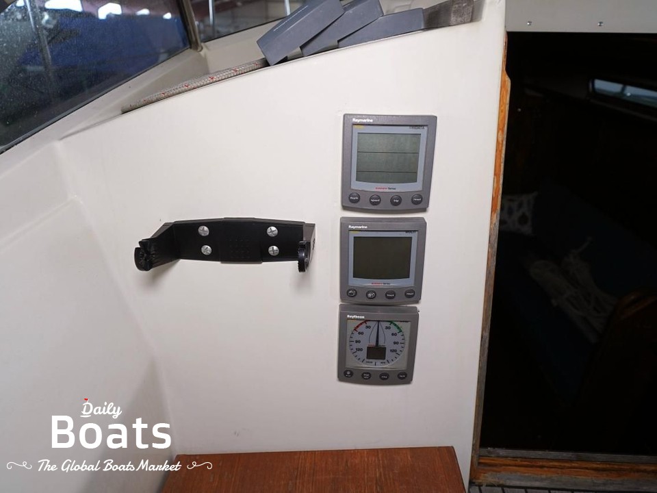 1984 LM Boats Mermaid 315 for sale. View price, photos and Buy 1984 LM ...