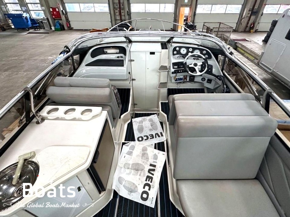 1999 Regal Motorboot 2550 V8 for sale. View price, photos and Buy 1999 ...