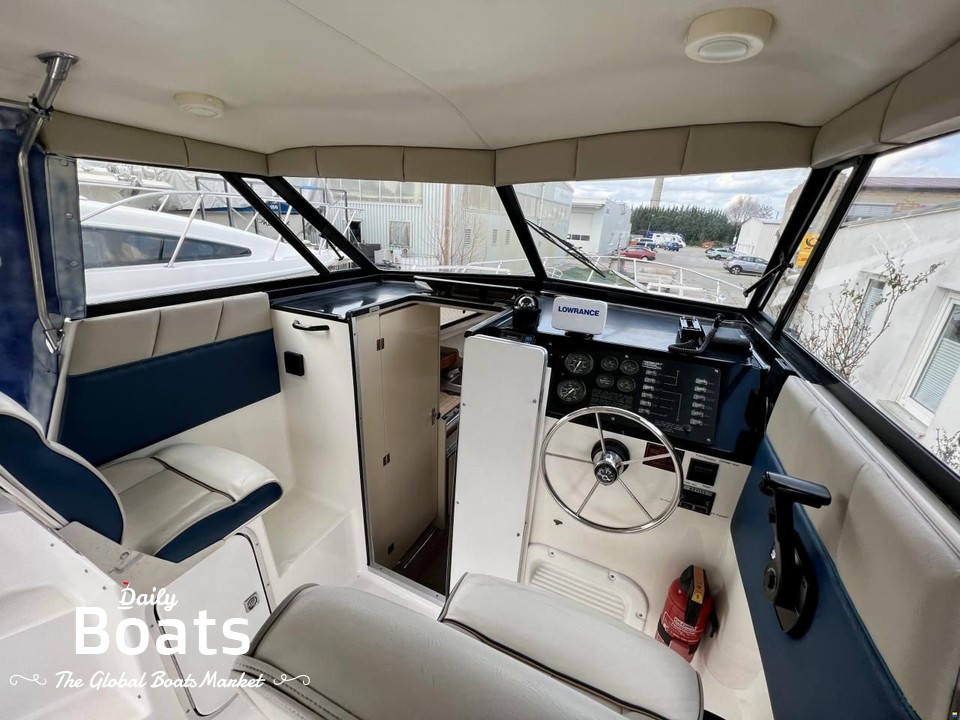 1995 Bayliner 2452 Classic for sale. View price, photos and Buy 1995 ...